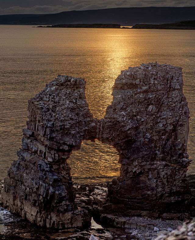 Kissing Rock | Ray Mackey | ARTfunnels